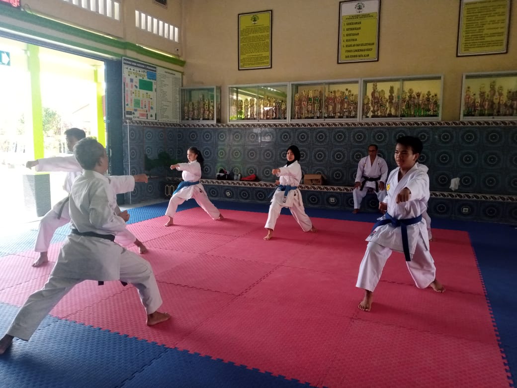 Try Out Kelas Khusus Olahraga (KKO) SMA Negeri 2 Playen ke SMA Negeri 1 ...